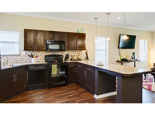 Cottage Row Pictures - LiveSomeWhere