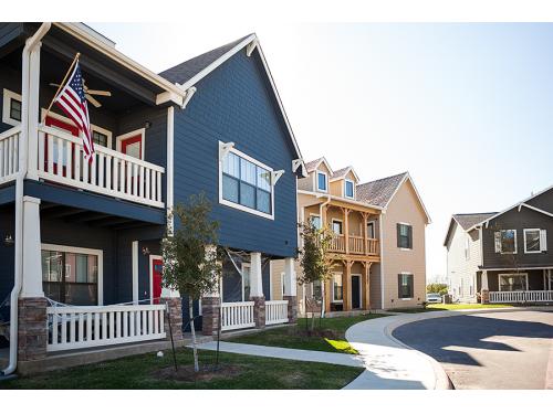 Cottage Row Pictures - LiveSomeWhere